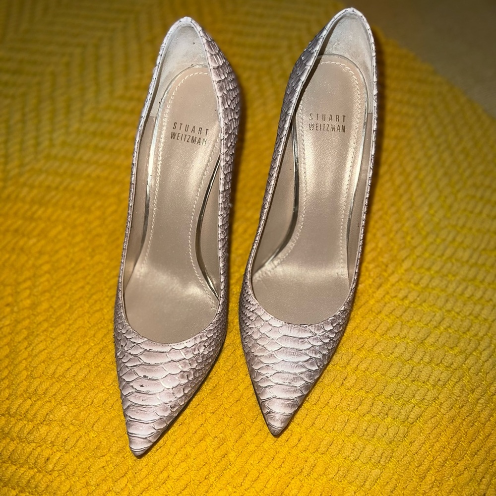 Stuart Weitzman Nouveau Python-Print Pump, Taupe, Siz… - Gem